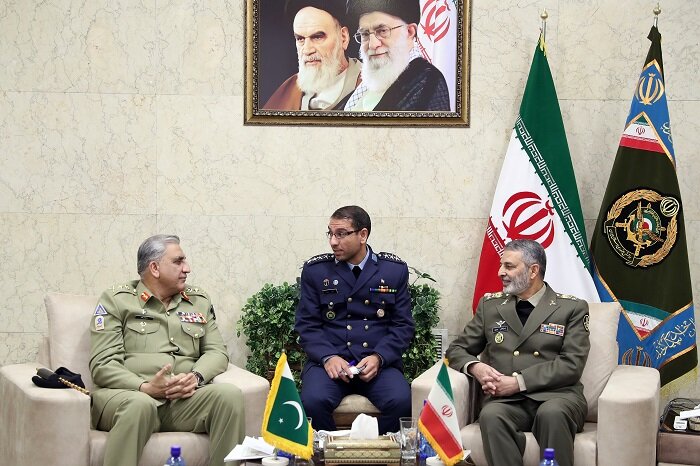 Iran, Pakistan Army commanders meet in Tehran - ISNA