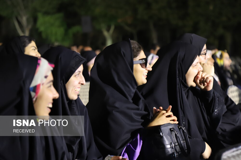 جشن میلاد پیامبر مهربانیها با حضور دانشجویان بینالملل دانشگاه یزد ایسنا