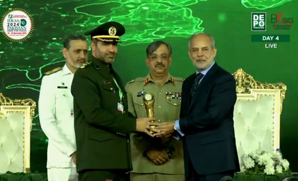 Iran’s pavilion selected as best foreign booth at Pakistan defense ...