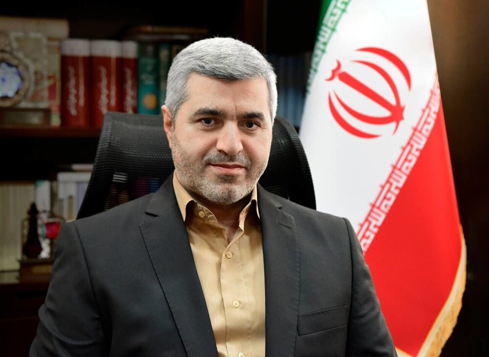 انتقال دستفروشان پایتخت به مراکز مشخص تجهیز ۱۴۰۰ البسه و خودروی شهربان