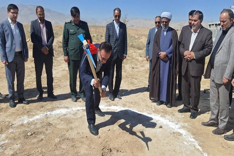 کلنگ زنی ساخت ۶۱ واحد خوابگاه متأهلی در دانشگاه کوثر بجنورد ایسنا